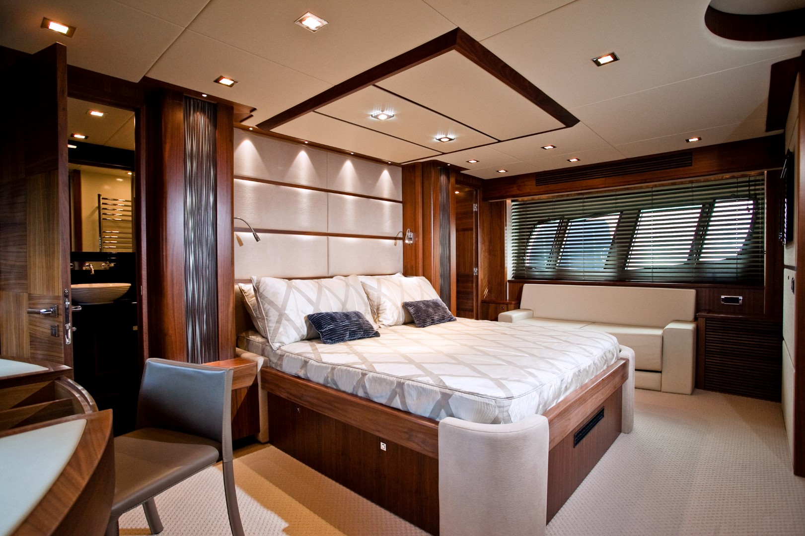 Sunseeker 80 Yacht