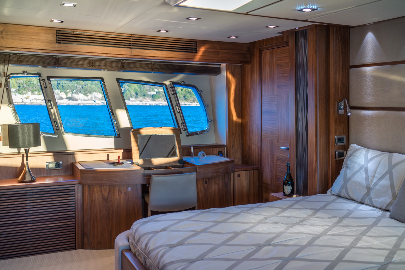 Sunseeker 80 Yacht